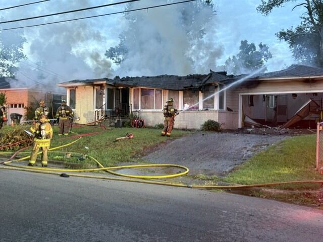 Tyler firefighters battle early-morning structure fire