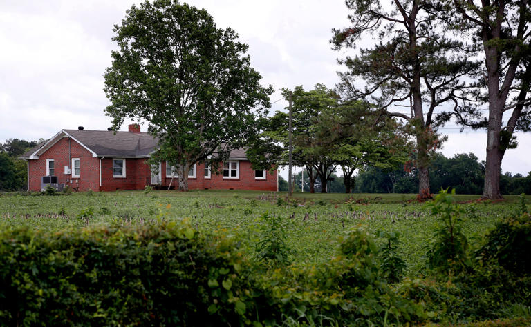 Rutherford school board, Murfreesboro seek same farmland for projects
