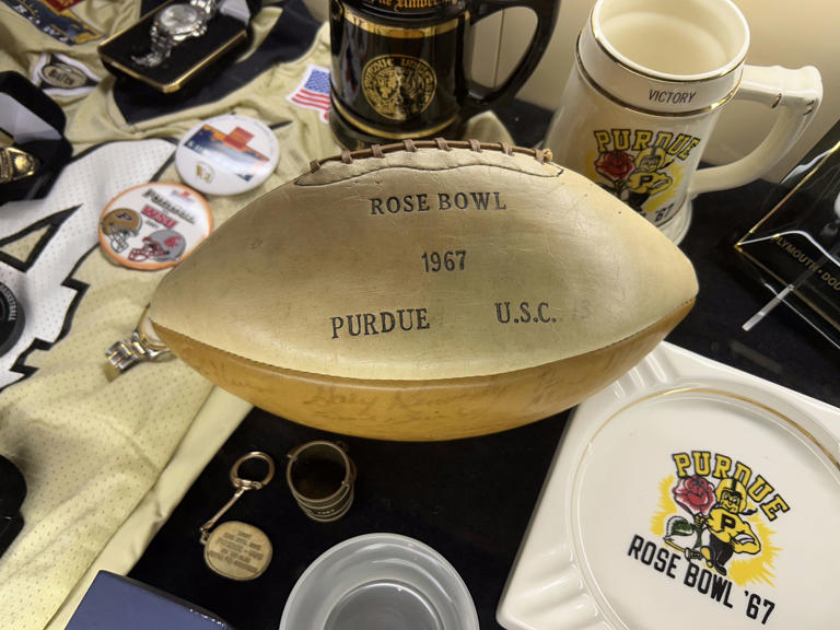 Bob Griese’s Rose Bowl watch. Glenn Robinson’s locker. Chris Pate has ...