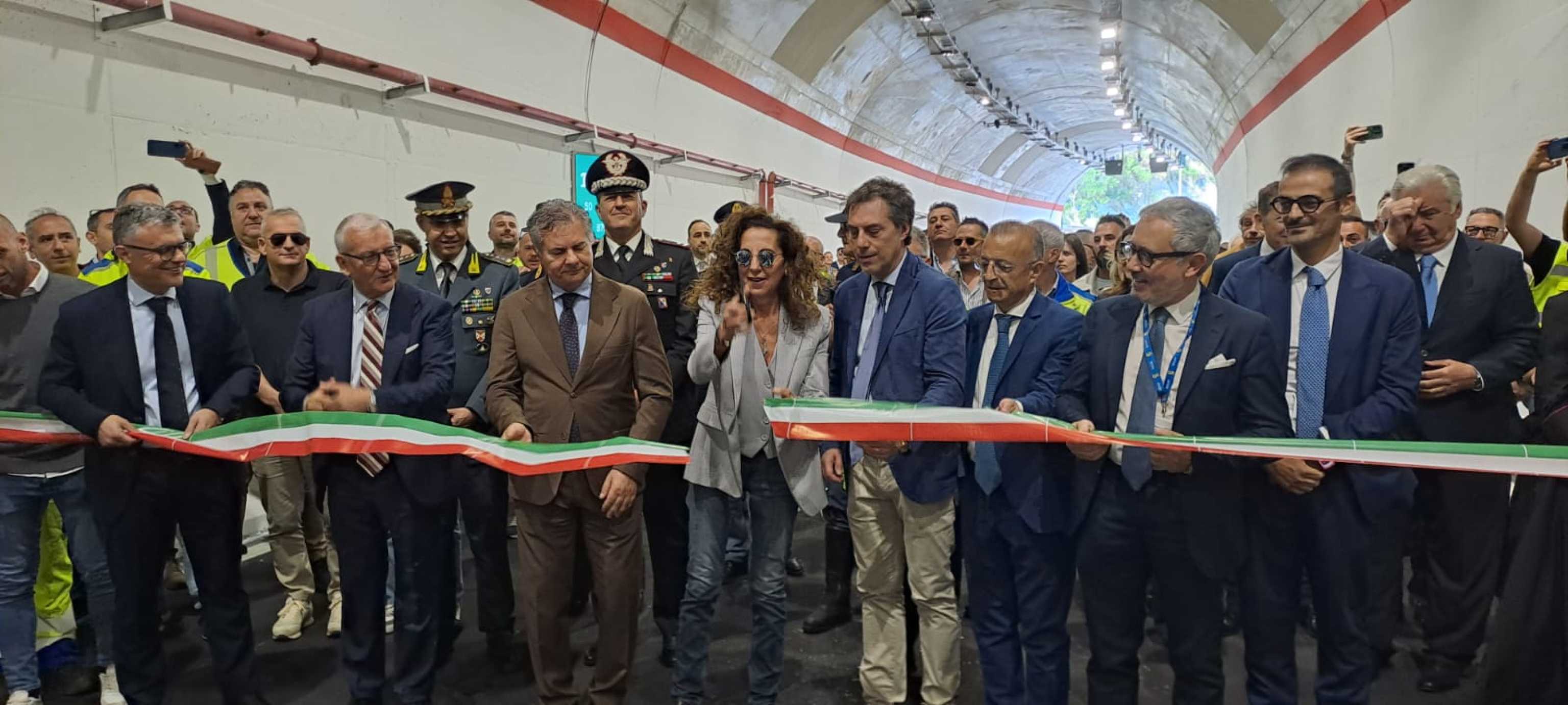 Riapre dopo 22 mesi la galleria del Sansinato a Catanzaro