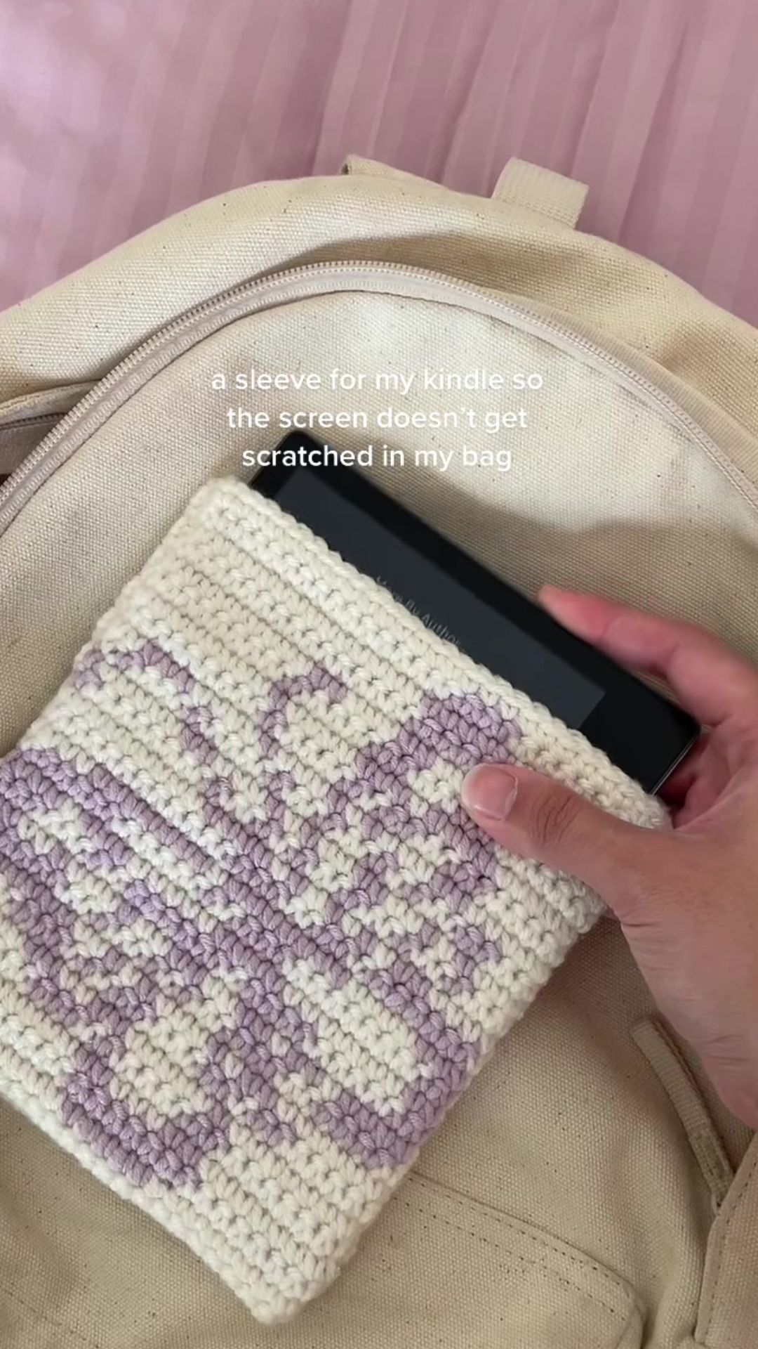 DIY crochet Kindle and iPad sleeve