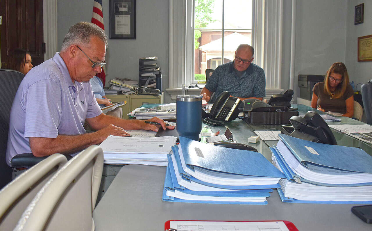 Morgan board updates wind, solar ordinances, continues data center talks
