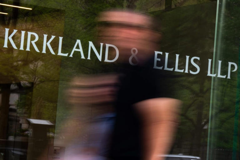 Elite law firm to splash £370m on building own AI tool