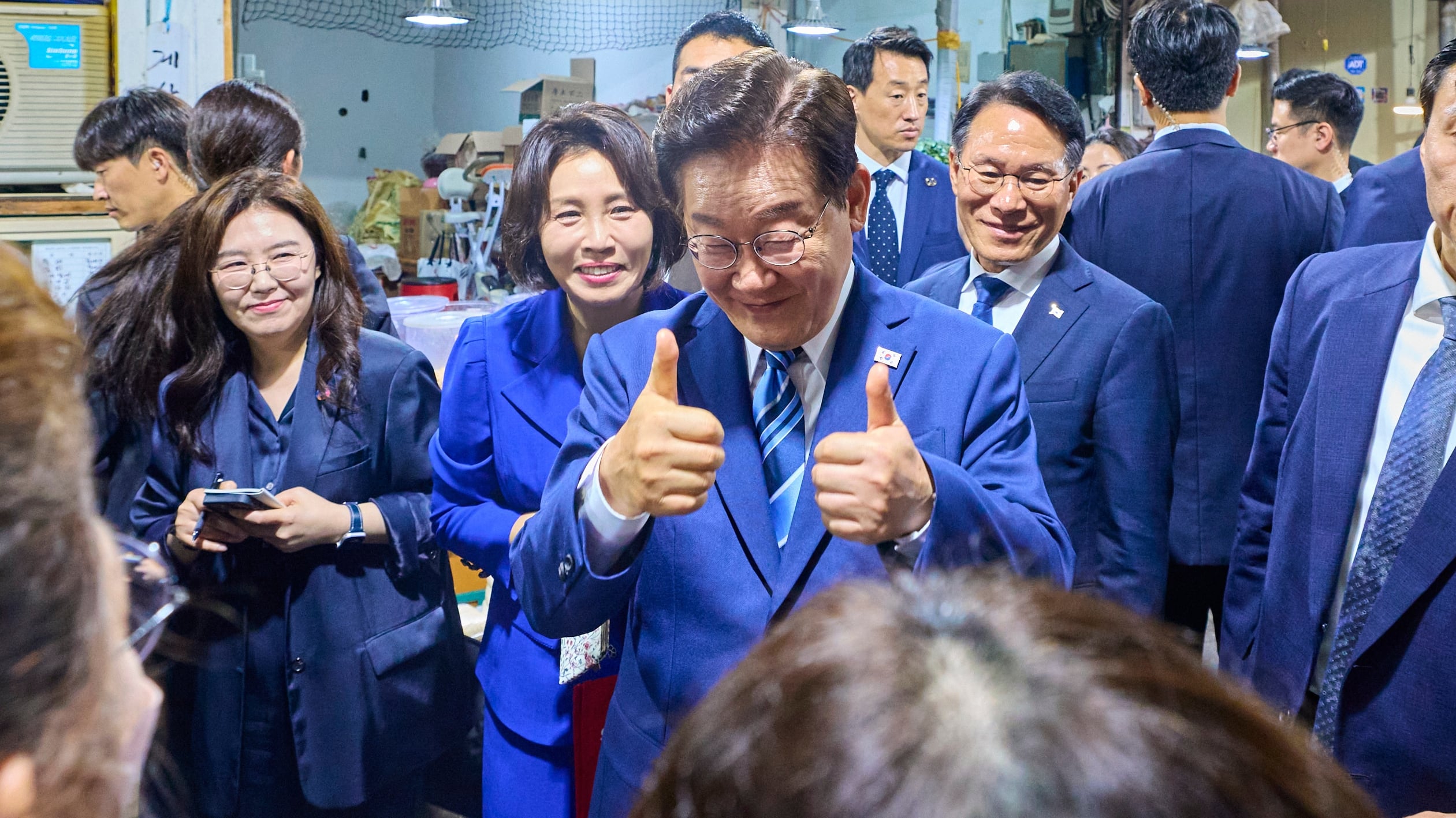 President Lee defends market visits amid election criticism