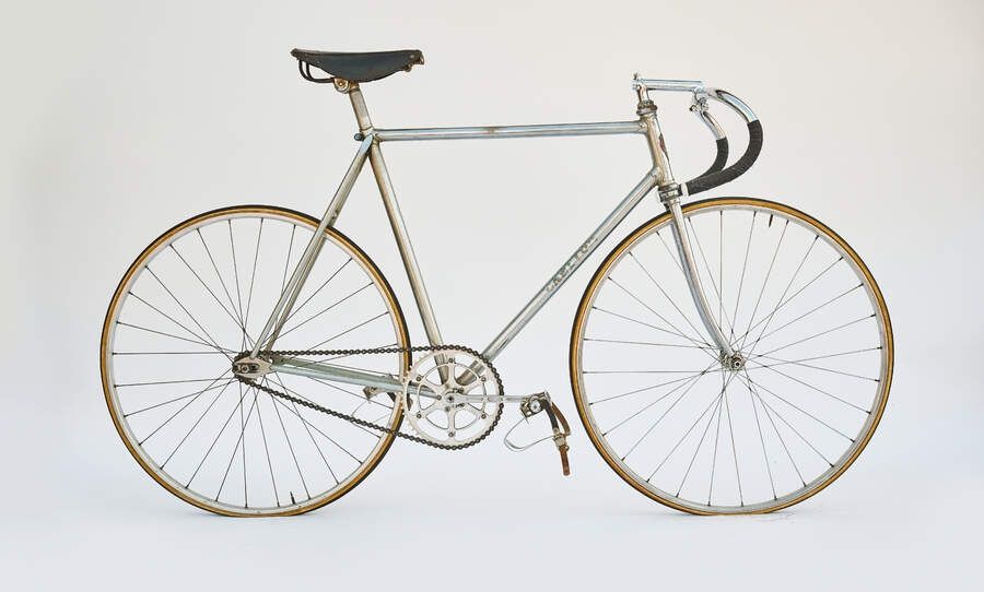 Tom Simpson won silver at the Commonwealth Games on this bike, only to ...