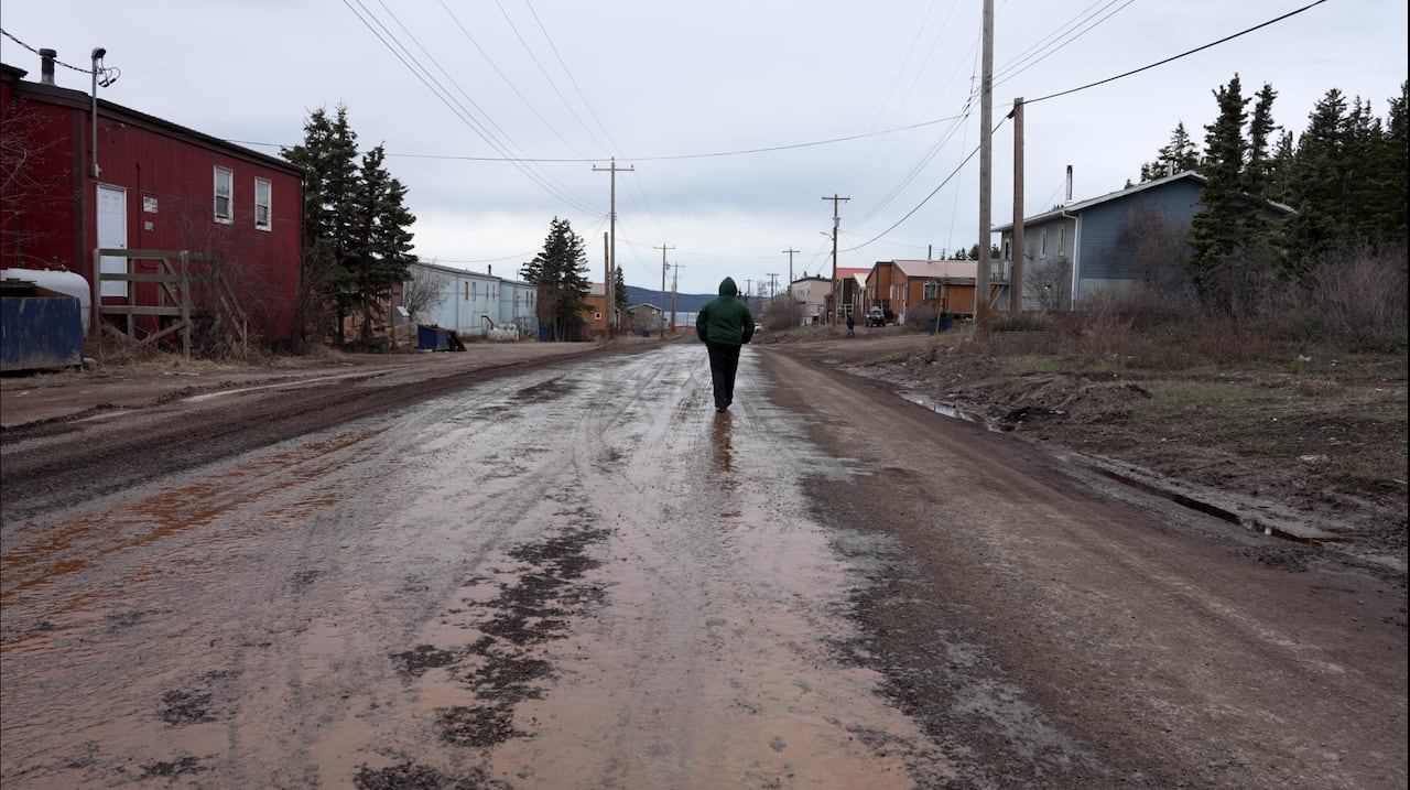 How one NWT community is trying to tackle its dust problem