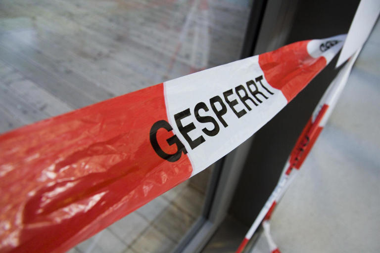 Großeinsatz in der Schweiz: Unbekannter stach auf drei Menschen ein