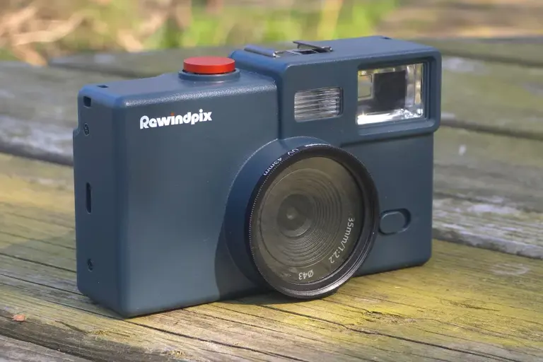 Do you want a digital camera that shoots like film? This is what I’ve found