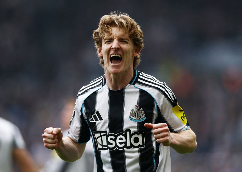 Soccer-Newcastle and England winger Gordon heading to Barcelona for a ...
