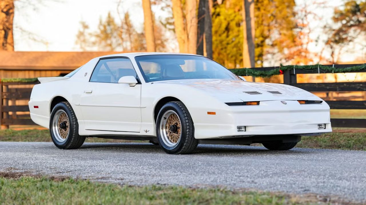 Why collectors are suddenly hunting for 1989 Pontiac Turbo Trans Am