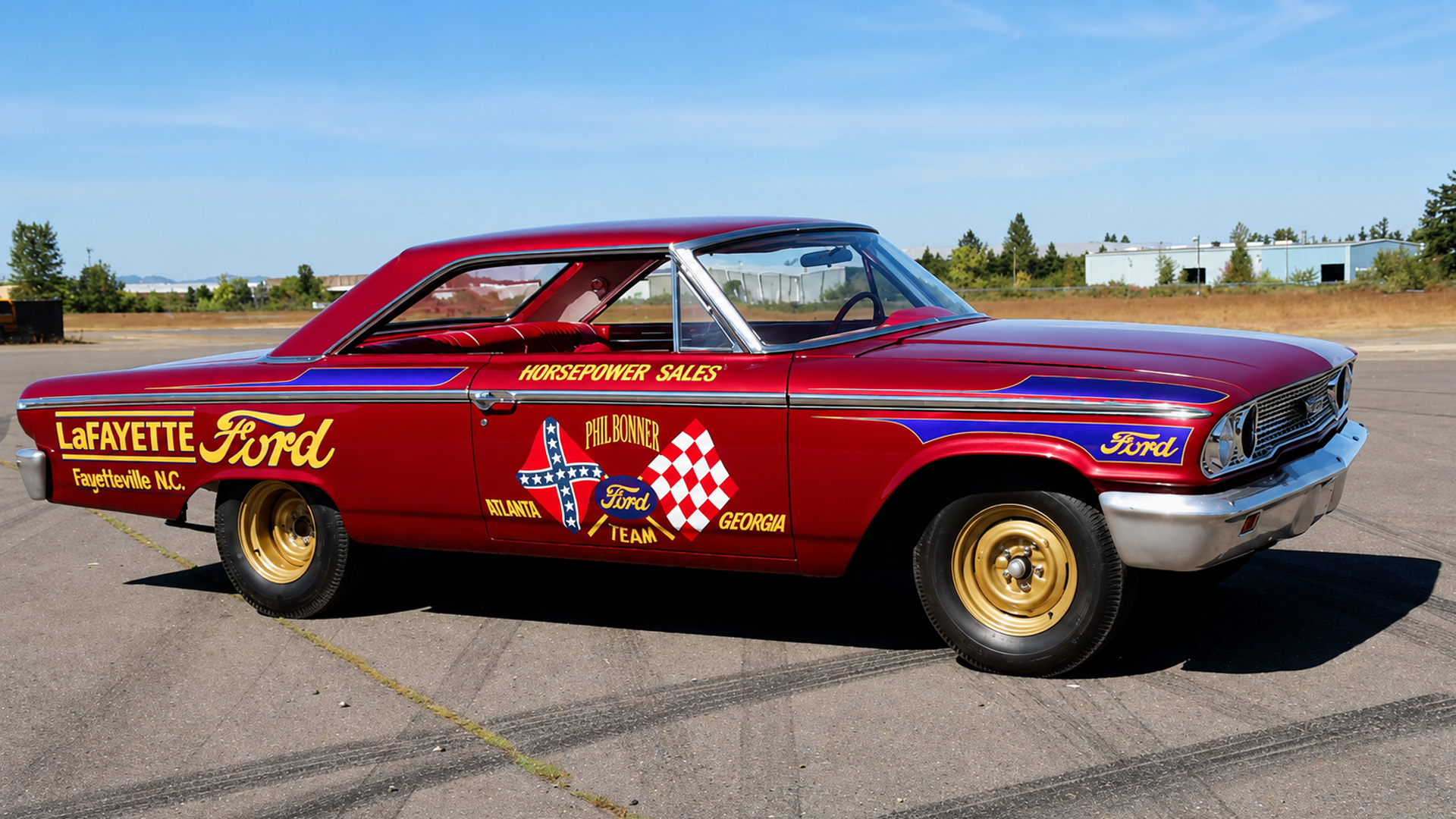 This classic Ford Galaxie 427 was made for drag racing