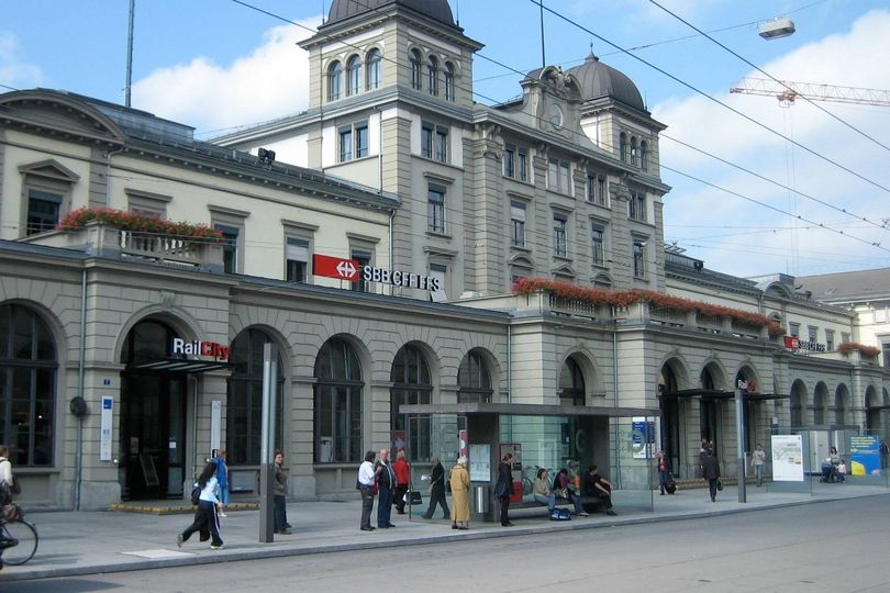 Knifeman stabs three in Switzerland train station as kids hide behind ...