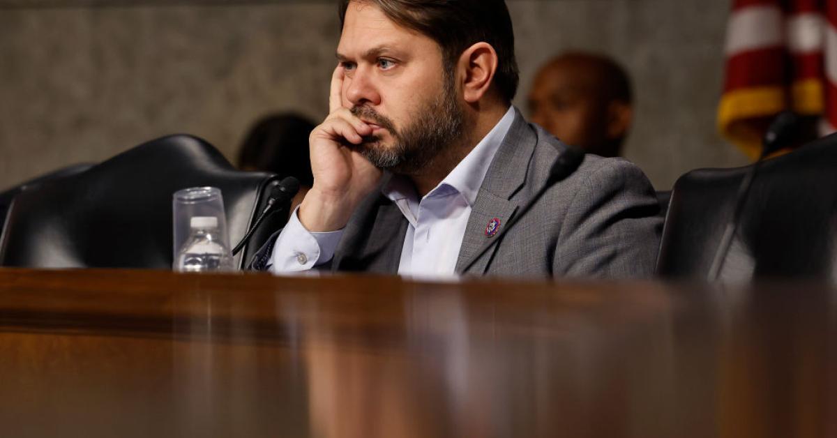 Democratic Sen. Gallego establishes legal defense fund as he gears up ...
