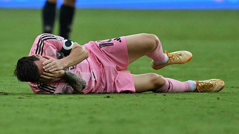 Lionel Messi injury: Argentina boss reveals next steps as World Cup ...