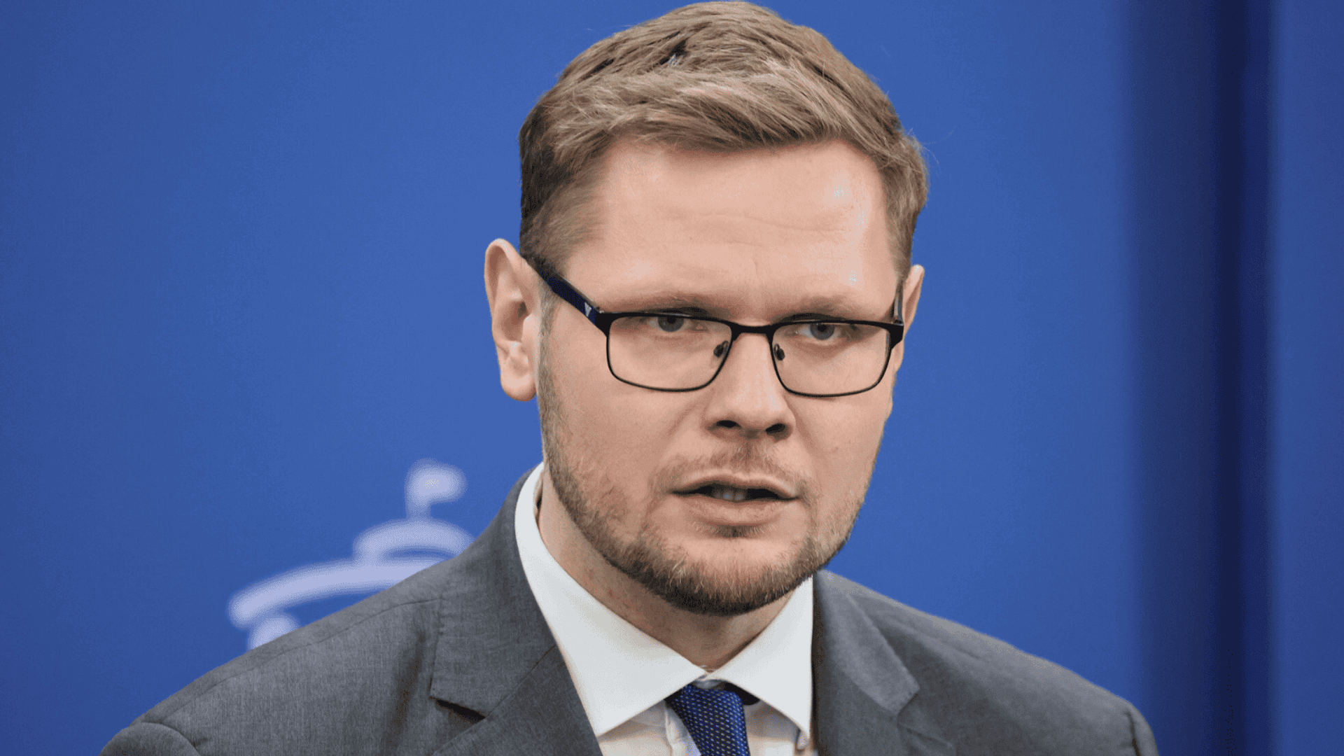 Sąd w Warszawie uchylił wszystkie środki wobec Wosia. "Już 8:0 dla mnie ...