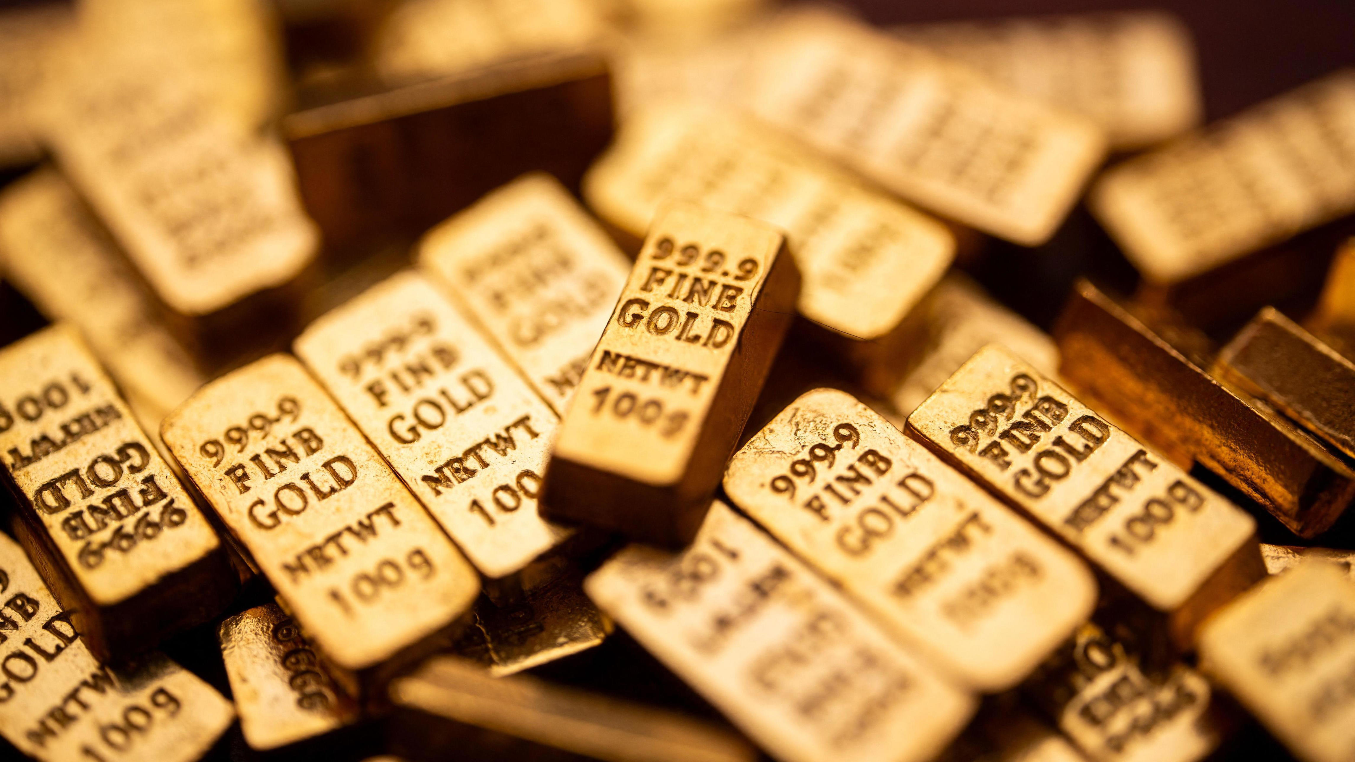 Man charged with fraud over £1m gold bullion scam