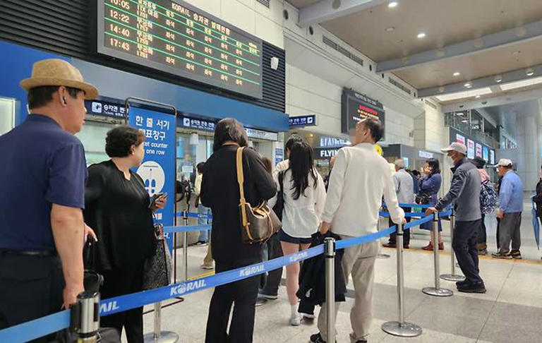 서소문고가 사고에 줄어든 열차…승차권 확보도 '빠듯'