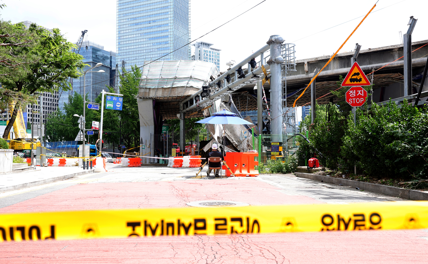 Seoul gov't issued warning three months before deadly overpass collapse ...