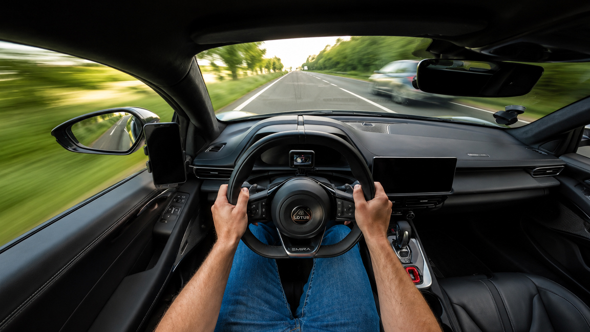 Lotus Emira with AMG power goes flat out on the Autobahn