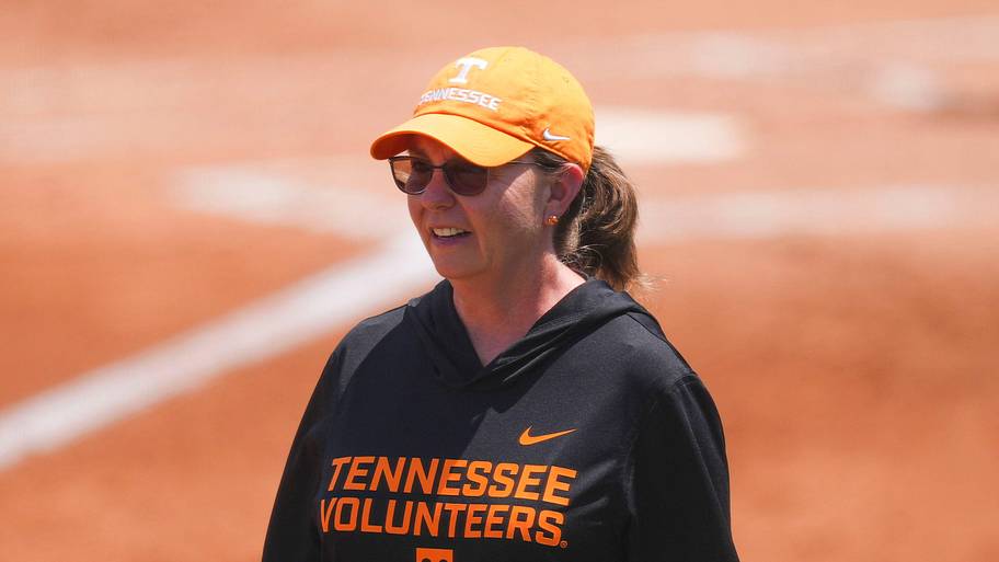 How to watch Texas softball's Women's College World Series opener vs ...