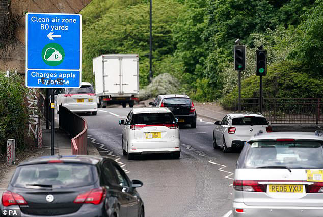 Bungling council installs speed bumps to slow drivers right next to the ...