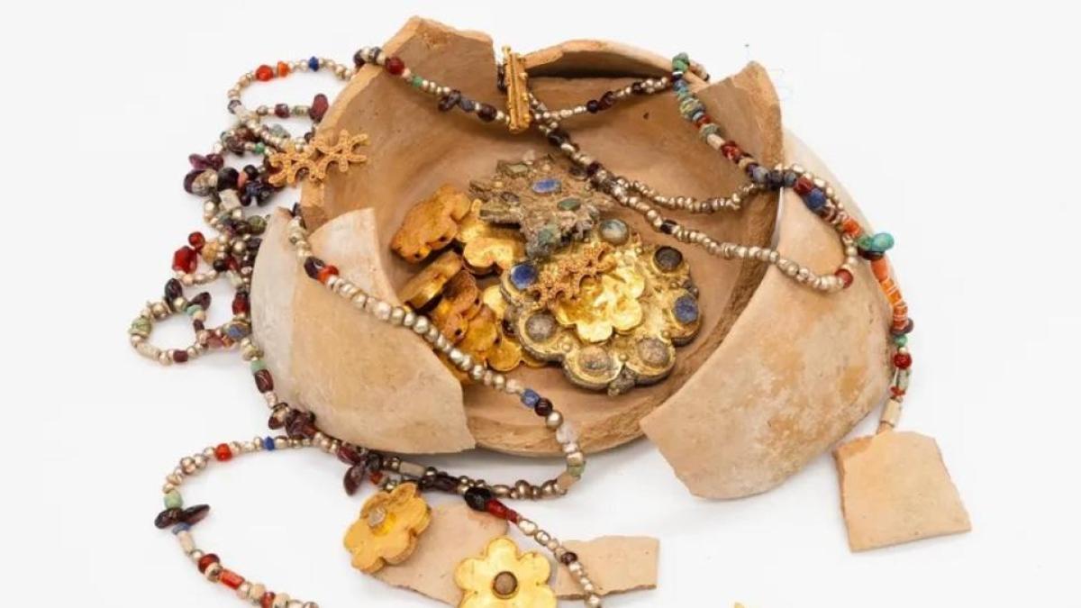 Descubierto en Arabia Saudí el 'tesoro de Dariyah', cien piezas de oro ...