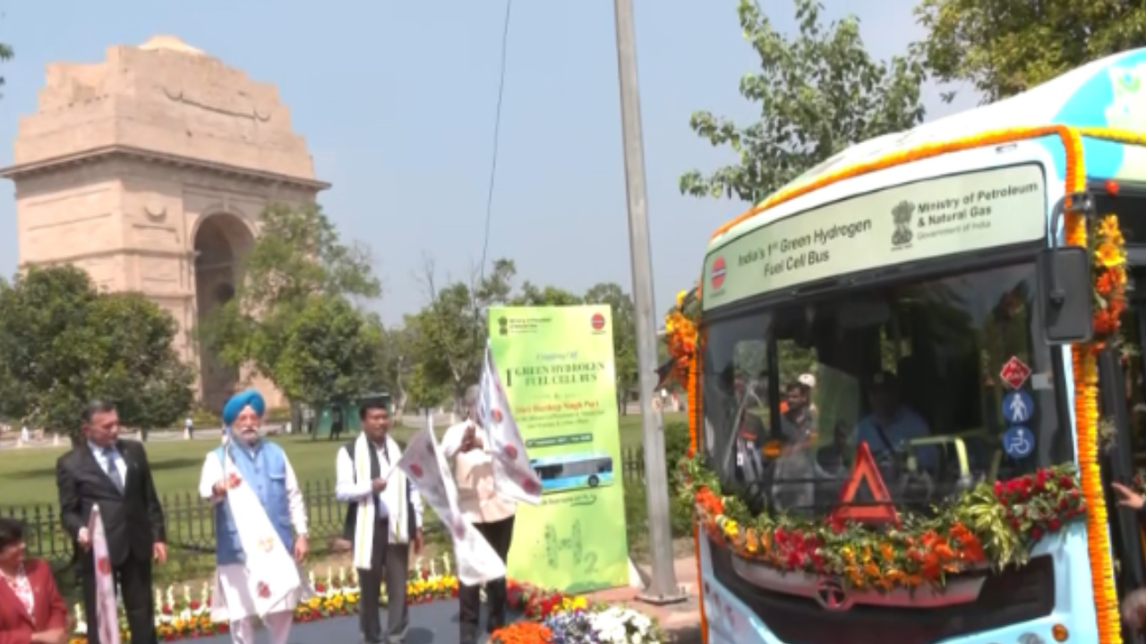 Delhi government plans to operate two hydrogen fuel buses in tie-up ...