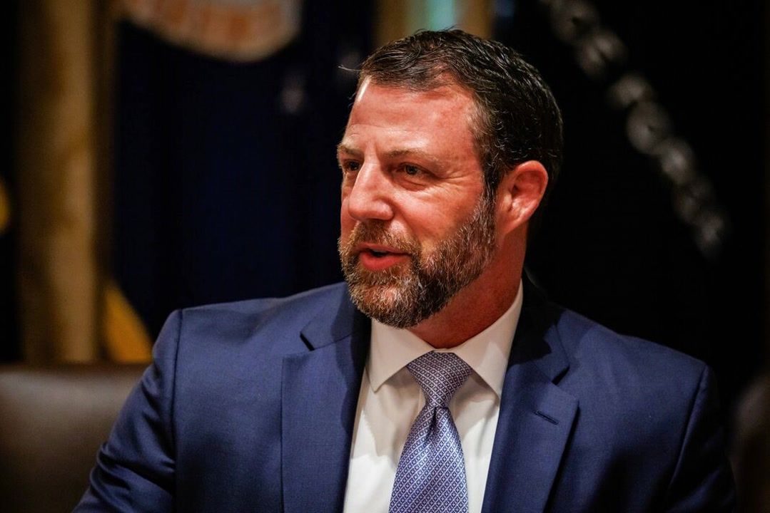 Markwayne Mullin sends savage message to senator hit by pepper ball at ...
