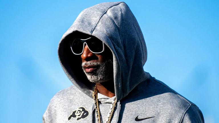 Colorado's Deion Sanders enters recruiting race for 5-star cornerback