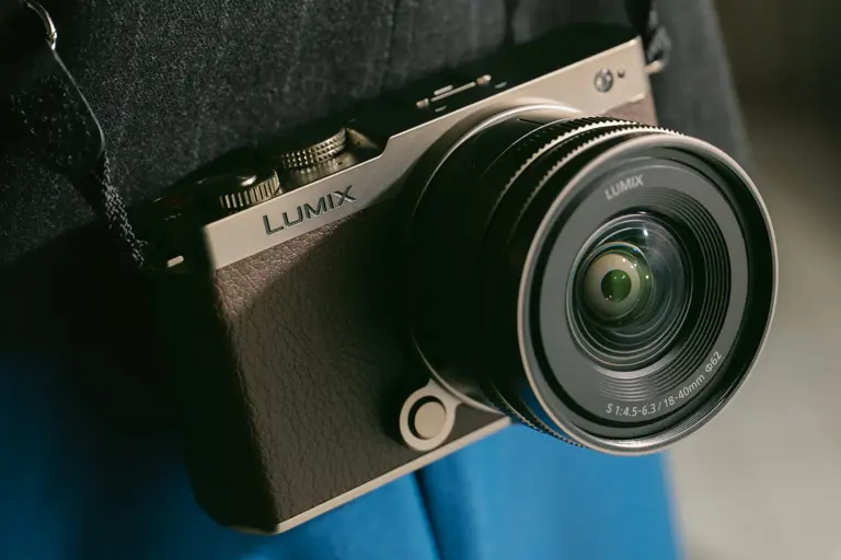 Panasonic’s smallest full-frame camera drops to lowest price (with lens ...