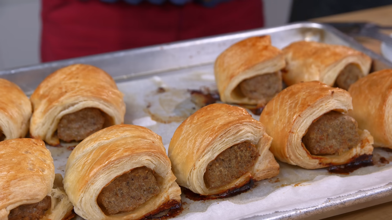 How to make sausage rolls from scratch the right way