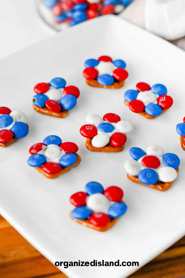 Red White And Blue Flower Pretzel Bites