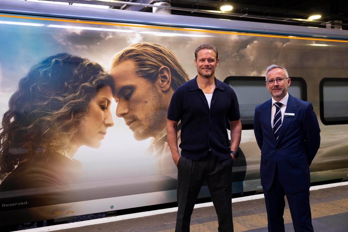 Caledonian Sleeper train unveils Outlander makeover