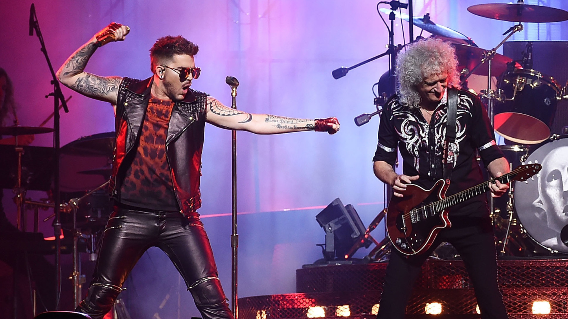 Bands that replaced their lead singer