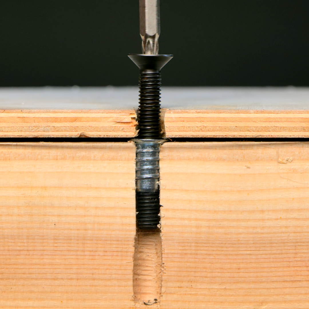 Level up your woodworking skills with these genius hacks! 🛠️🔧