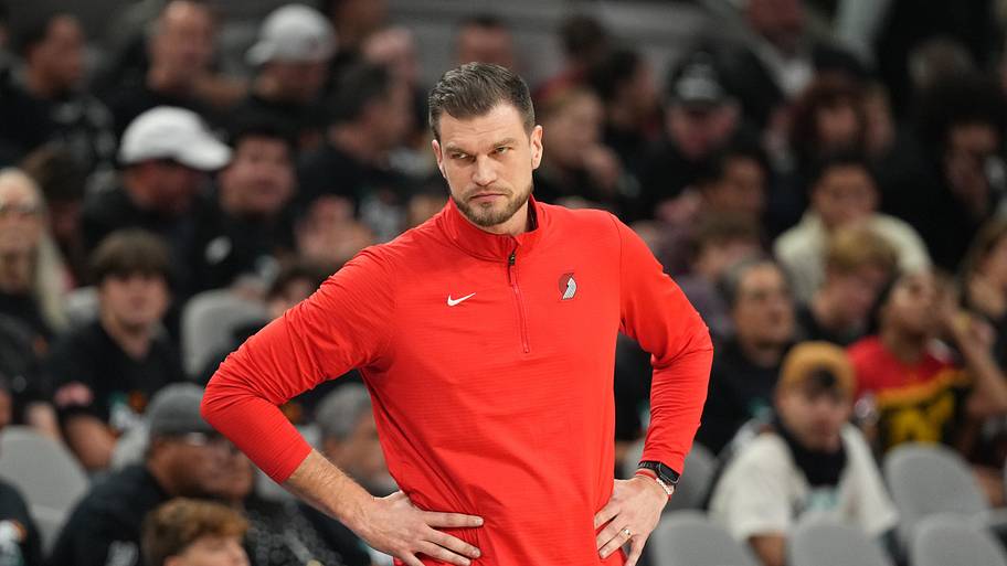 Why Tiago Splitter's chances of keeping Blazers job are fading