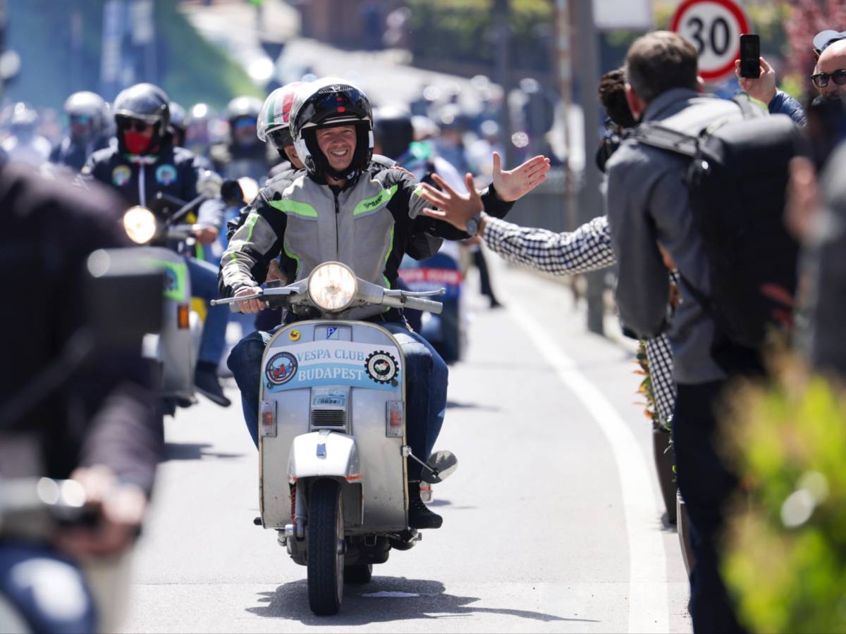 Vespa compie 80 anni e conquista Roma: quattro giorni per celebrare l ...