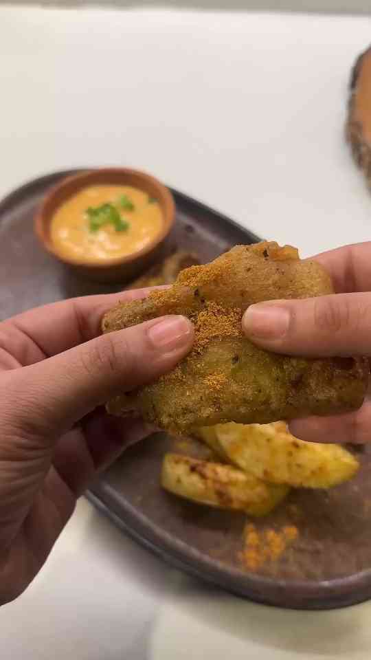 When Bengalis make fish & chips 🐟🍟 it hits different, crispy, flavorful ...