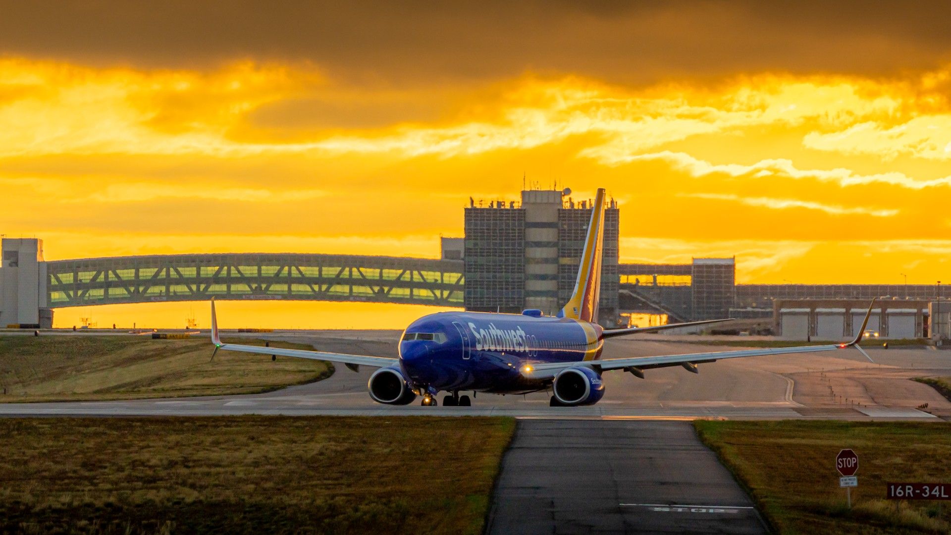 Denver airport's notoriously unreliable train now has a $700 million ...