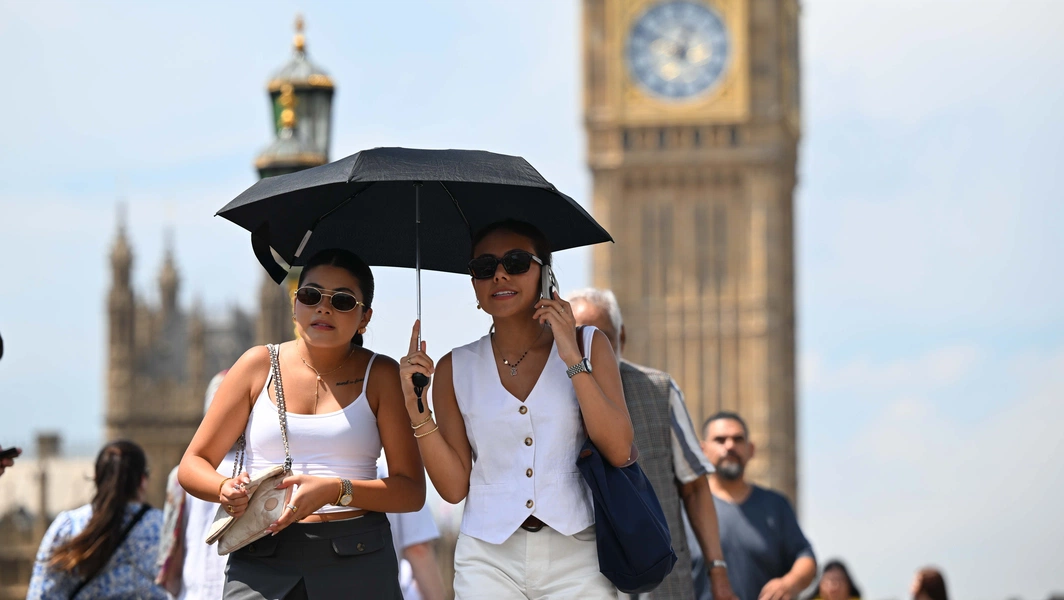 UK heatwave reshapes office dress codes and workplace norms