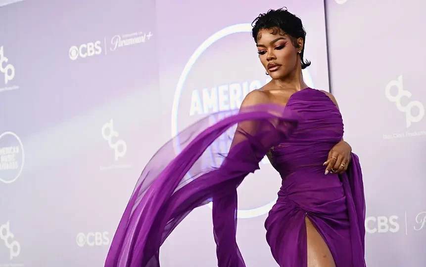 Teyana Taylor’s AMAs look blends edgy hair with romantic gown