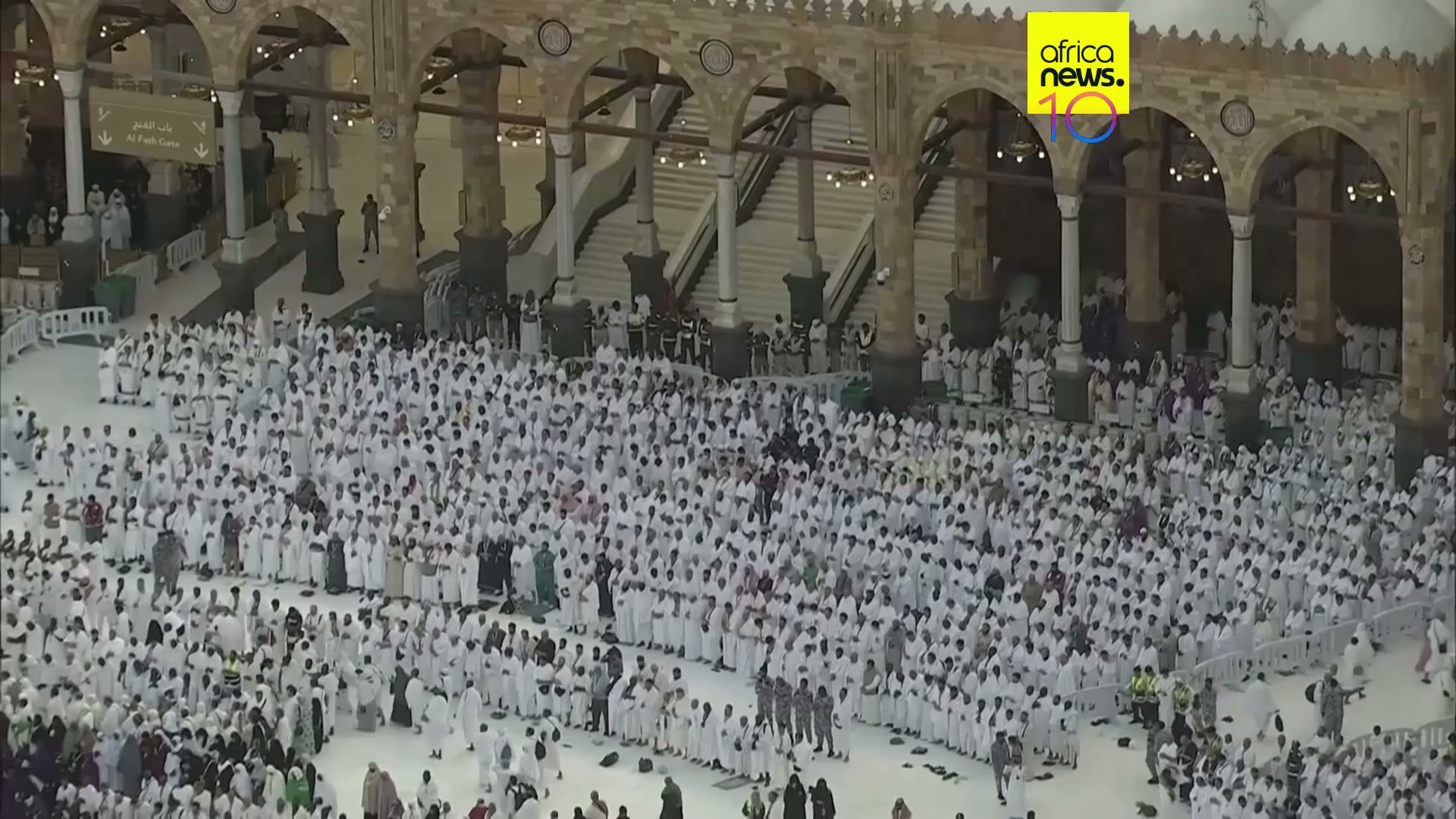 Arabie saoudite : des milliers de pèlerins accomplissent le hadj