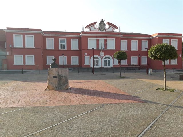 El IES Bartolomé Cossío de Haro y la Administración acercan posturas ...