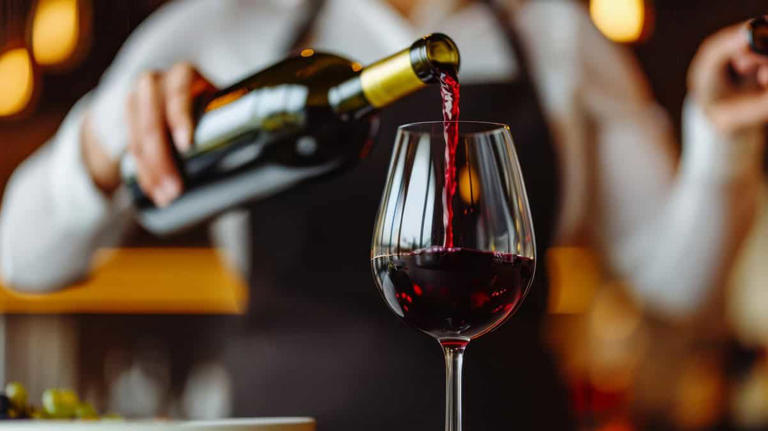 Quel tabù del vino al calice nell’alta ristorazione. Perché il fine ...