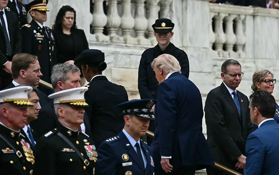 Memorial Day moment reignites debate over Trump’s health