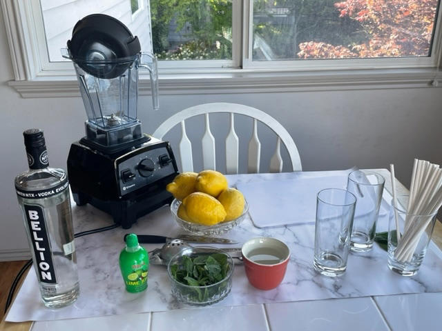 How to make limonana, tasty mint lemonade