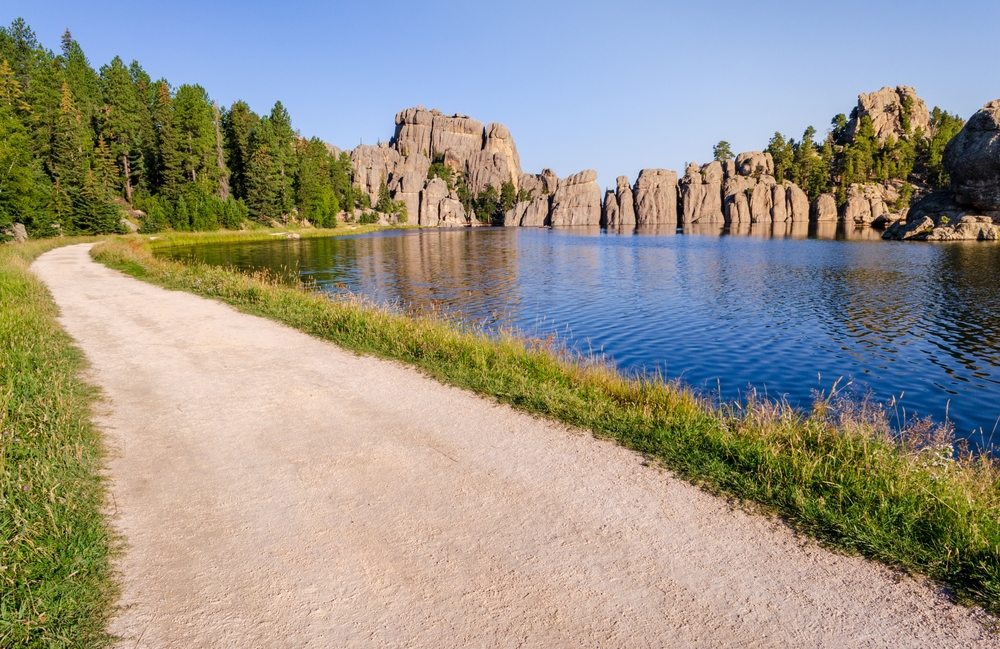10 South Dakota campsites near Badlands views, caves, and open sky