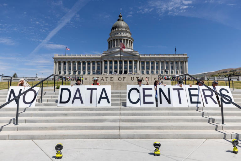From Texas to New York, resistance to data centers is growing