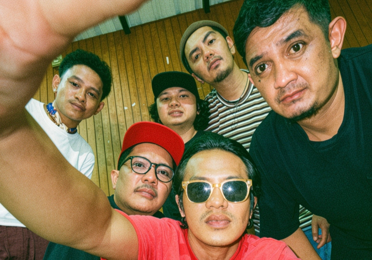 Lewat Amin, Martian rayakan patah hati dan keikhlasan