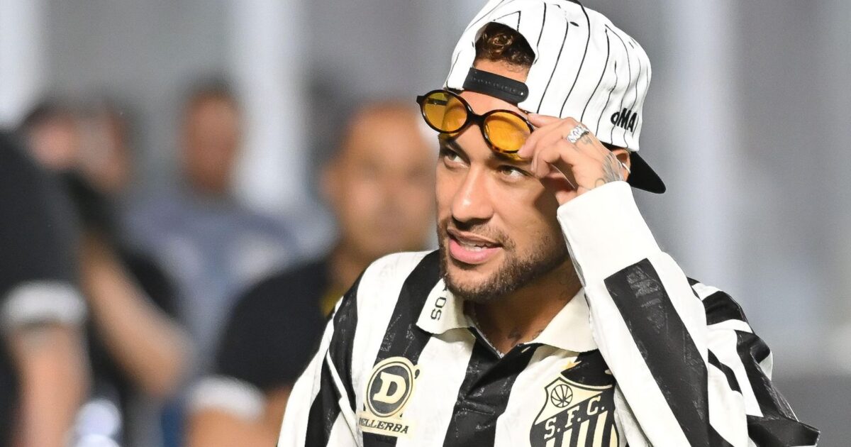 Brazil’s preparations for World Cup take huge blow as Neymar heads for ...